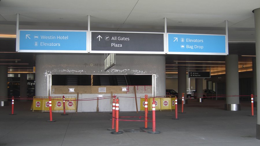 RTD train DIA airport station
