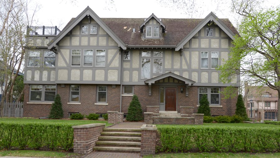 MnDOT Commissioner Charlie Zelle sells Kenwood home for $2M ...