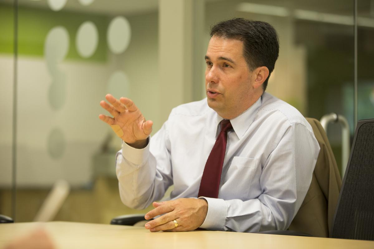 Wisconsin Gov. Scott Walker wants Minnesota firms to defect over new ...