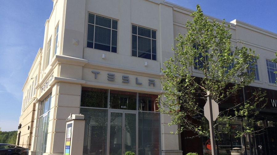 First look inside Tesla Motors' fourth Atlanta store - Atlanta Business ...