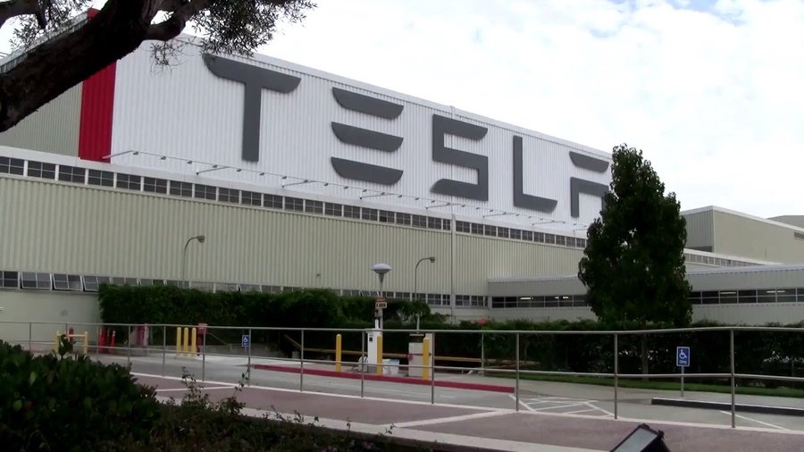 Daily Digest: Levi's stock shocked; Regulators target Tesla over air ...