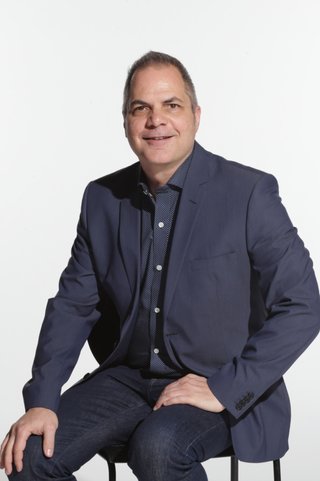 Outstanding Voices: David Armstrong has put Seattle's 5th Avenue ...