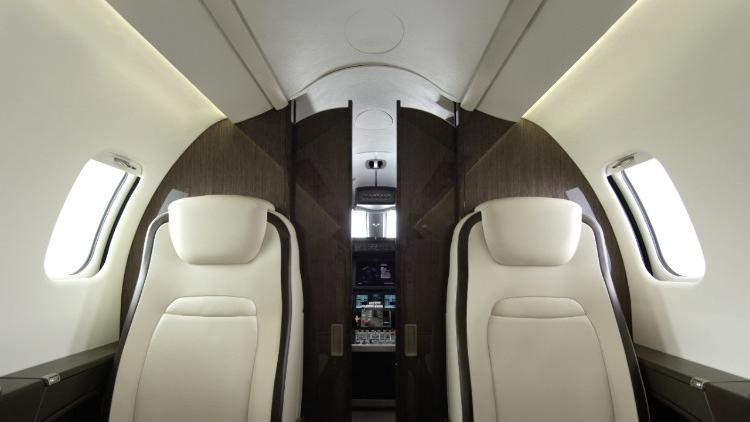 Bombardier unveils new noise-reducing interior for its Learjet 75 ...