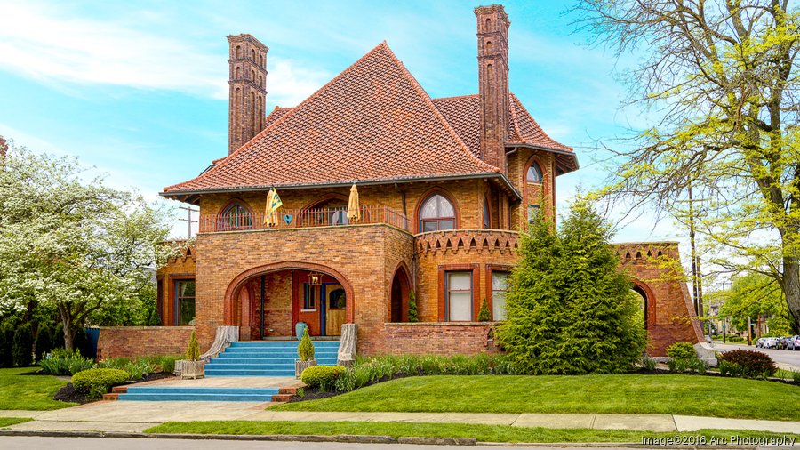 Circus House near Goodale Park lands new owners, renovations planned ...