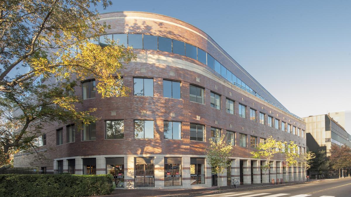 Pharma giant Astellas joins biotech stampede into Cambridge - Boston ...