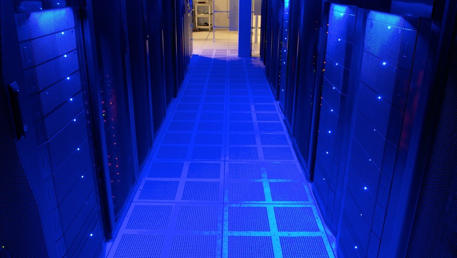 Santa Clara's Vantage Data Centers raises $800 million for European ...