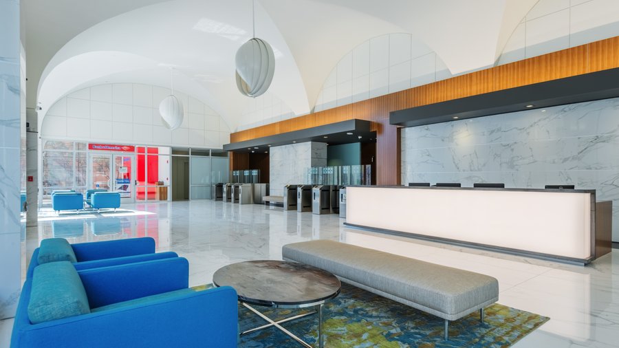 400 South Tryon