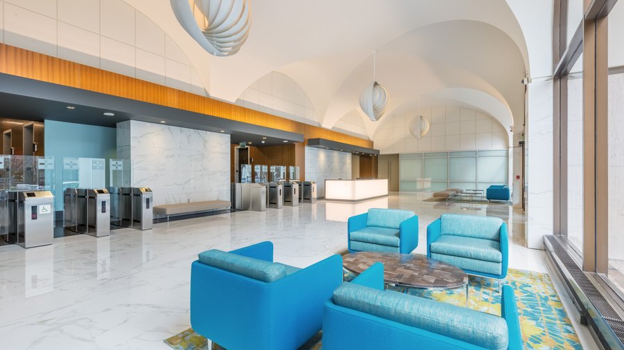 400 South Tryon