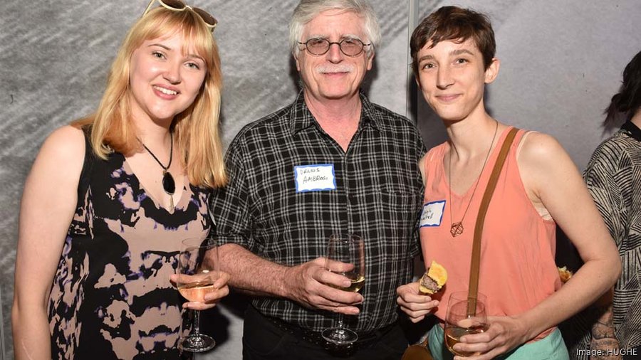 Old City celebrates 25 years of First Friday - Philadelphia Business ...