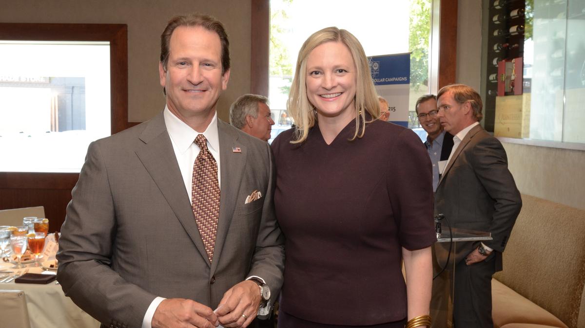 United Way breaks Dallas record in 2015-16 fundraiser - Dallas Business ...