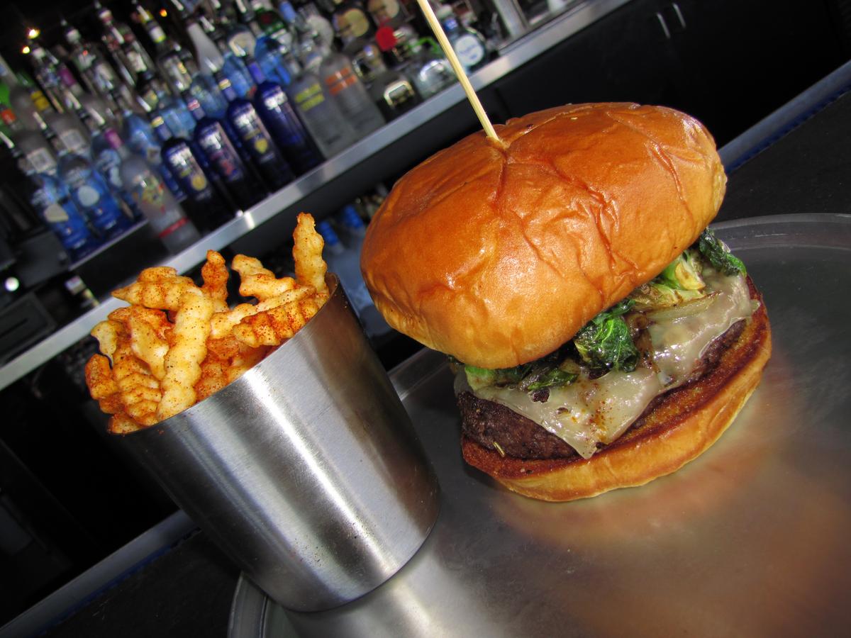 Scottsdale's RnR to compete in World Burger Championship - Phoenix ...