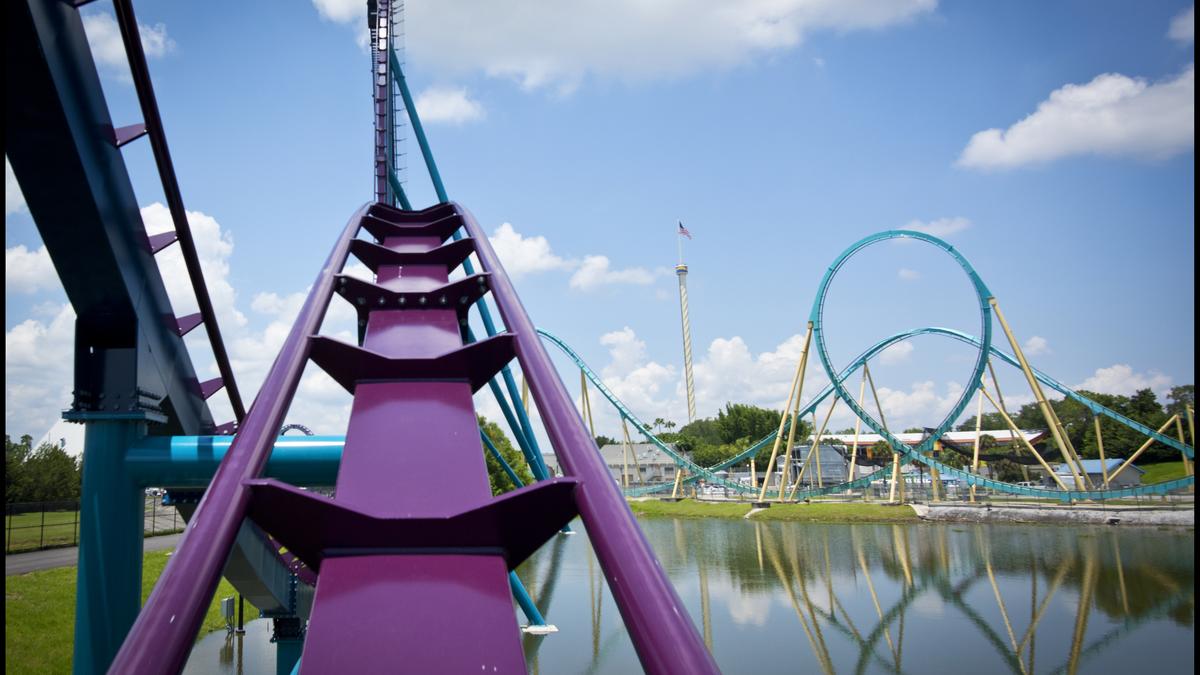 Construction time lapse of SeaWorld's Mako coaster - Orlando Business ...