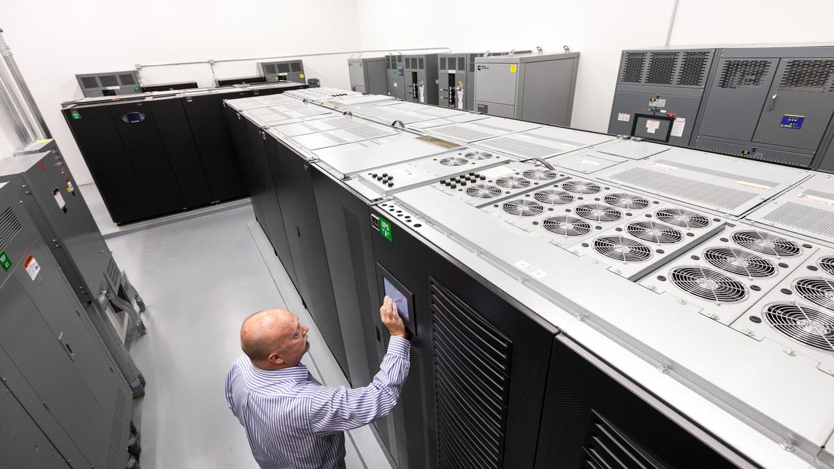 TierPoint unveils $4.5M Milwaukee data center expansion - Milwaukee ...